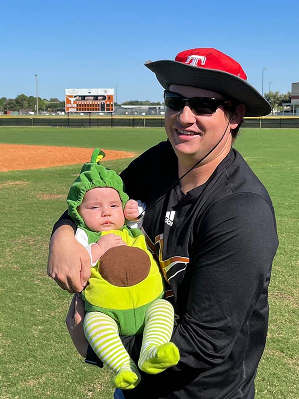 PHOTOS – Dobie Diamond Club